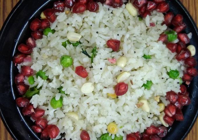 Peas peanut poha Recipe by Radha Hoizal - Cookpad
