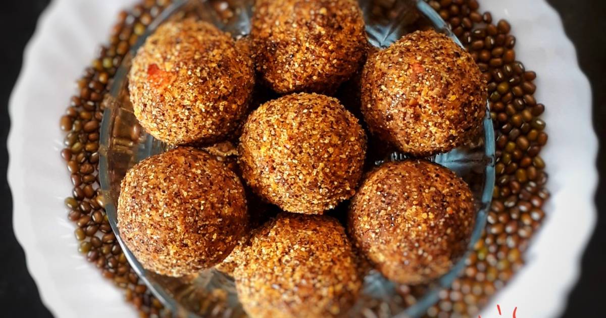 Whole Moong Laddu Recipe by Sailaja Edamakanti - Cookpad