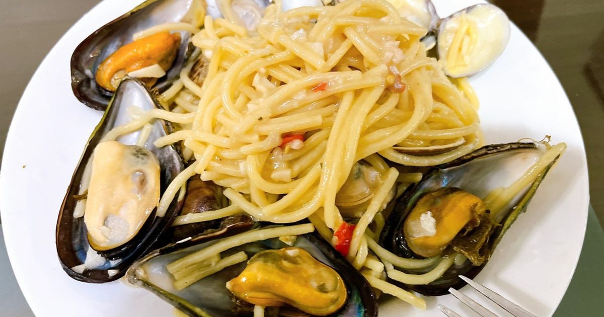 Garlic Mussel (Clam) Pasta Recipe By 蘇桃子