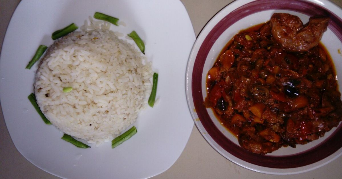 Gizzard Sauce With Local Rice Recipe by Uchechukwu Iroegbu - Cookpad