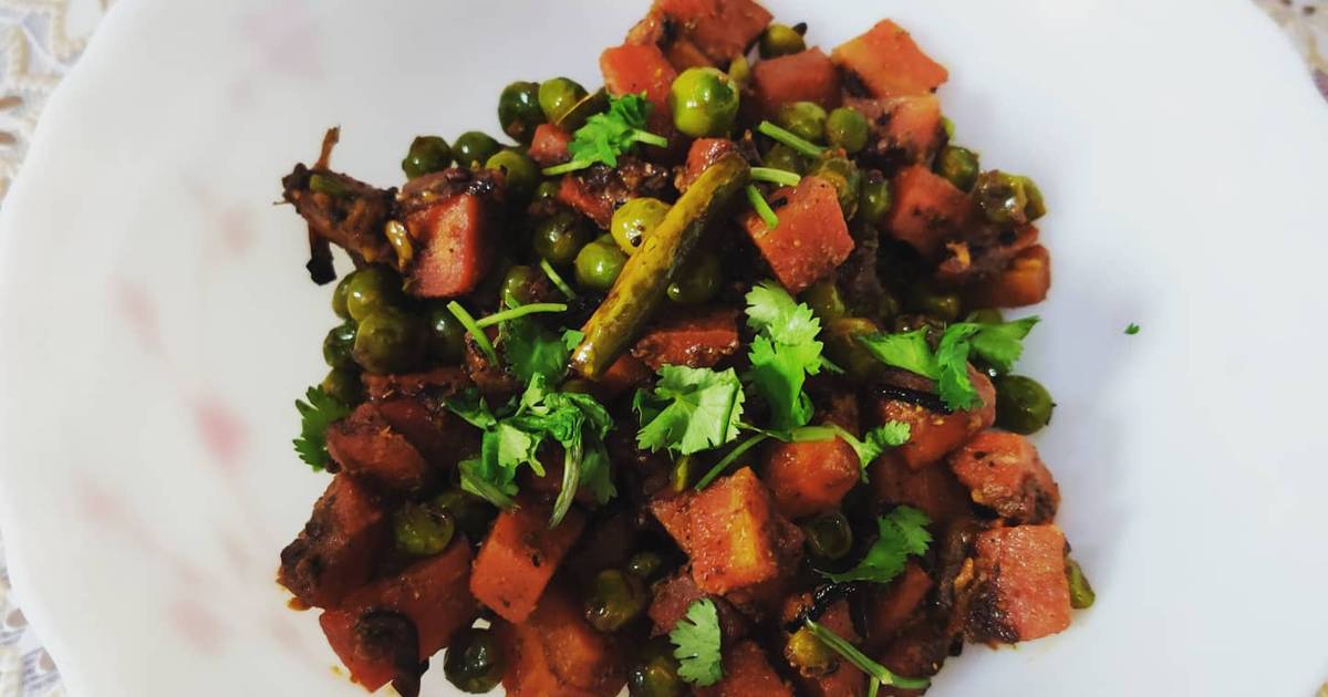 Gajar Matar Sabzi Recipe by rama - Cookpad