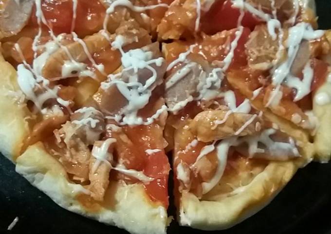 Resep Pizza rumahan sederhana oleh Evie Poerba - Cookpad