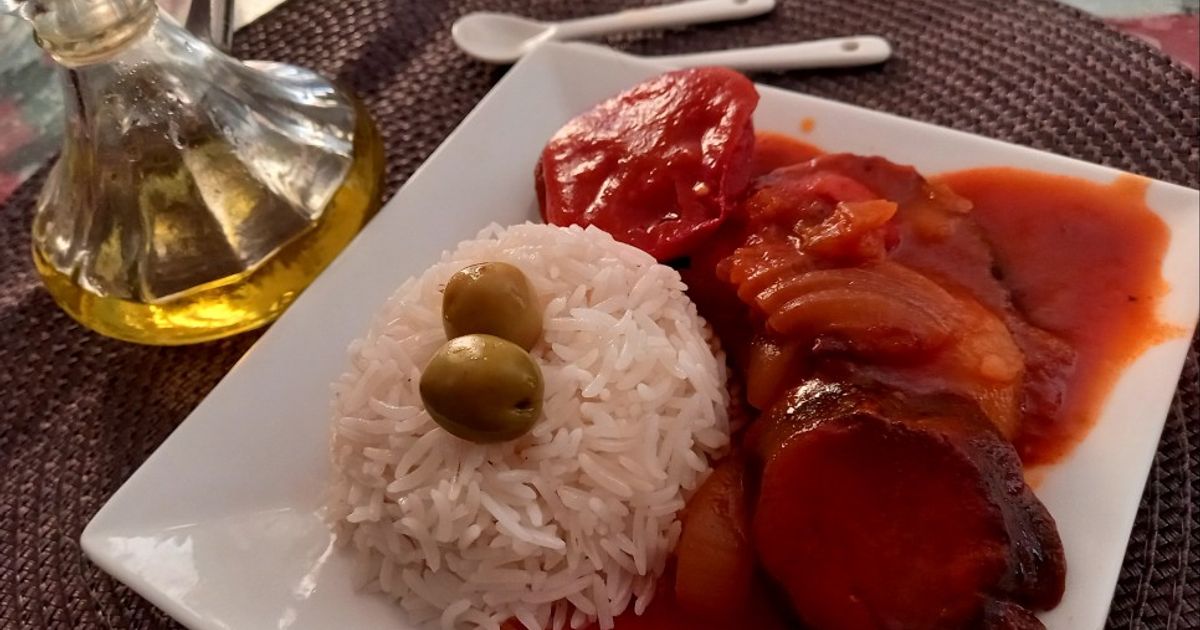 طريقة عمل تبسي الباذنجان بالبطاطا والفلفل الاحمر على اصولها بطريقة سهلة ...