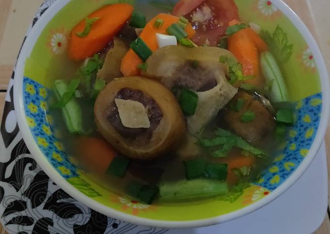 Resep Sup buntut sapi oleh Yulia Lia - Cookpad