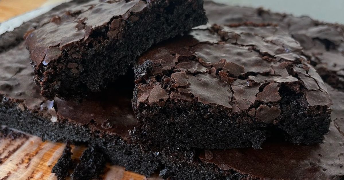 Brownie Fudge Súper Chocolatoso Receta de Agostina Zalazar- Cookpad
