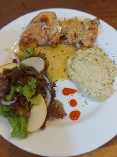 Resep Grilled Chicken With Apple Salad oleh Lionie Adi - Cookpad