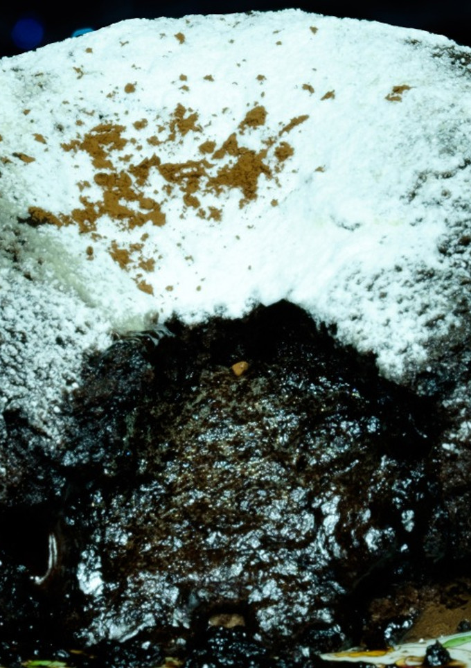 Resep Lava Cake Raksasa (Kue Coklat Lumer) oleh littlecheflintang - Cookpad