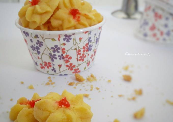 Resep Kue Semprit Mawar oleh ChristineY - Cookpad