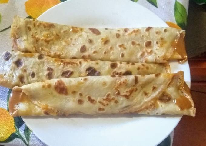 Panqueques con manjar (en juguera) Receta de Joanna Concha- Cookpad