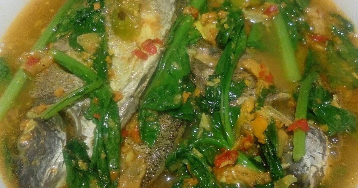 Resep Ikan Baronang kuah kuning caisim oleh muhlisin - Cookpad