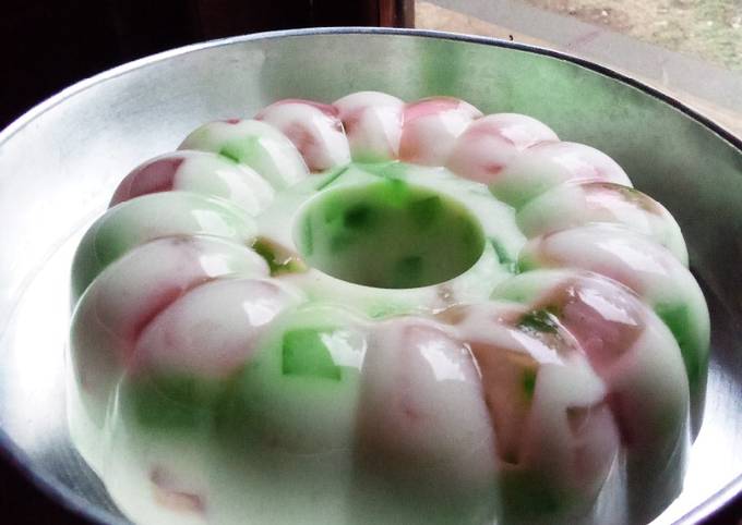 Resep Puding mozaik sederhana oleh Elis Selvia - Cookpad