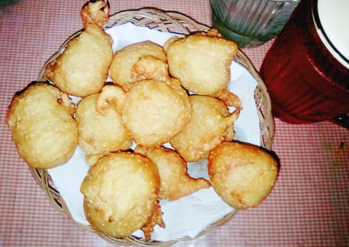 Resep Kue Bohong Susu n Wijen Empuk n Lembut oleh Ainur Roichatin - Cookpad