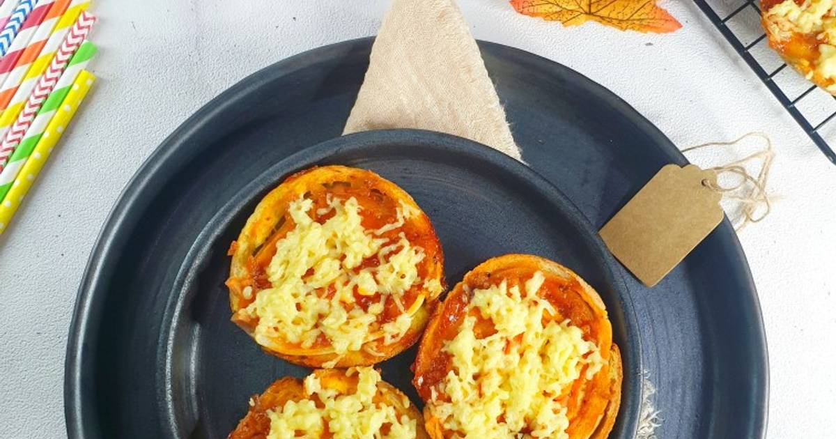 Resep Minni Pizza (Kulit Roti Tawar) oleh Vicky Ummu Zahra - Cookpad