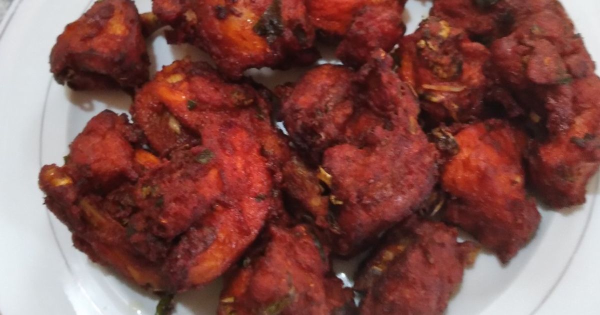 Red Spicy Fried Chicken Recipe by Shamim Feroz - Cookpad