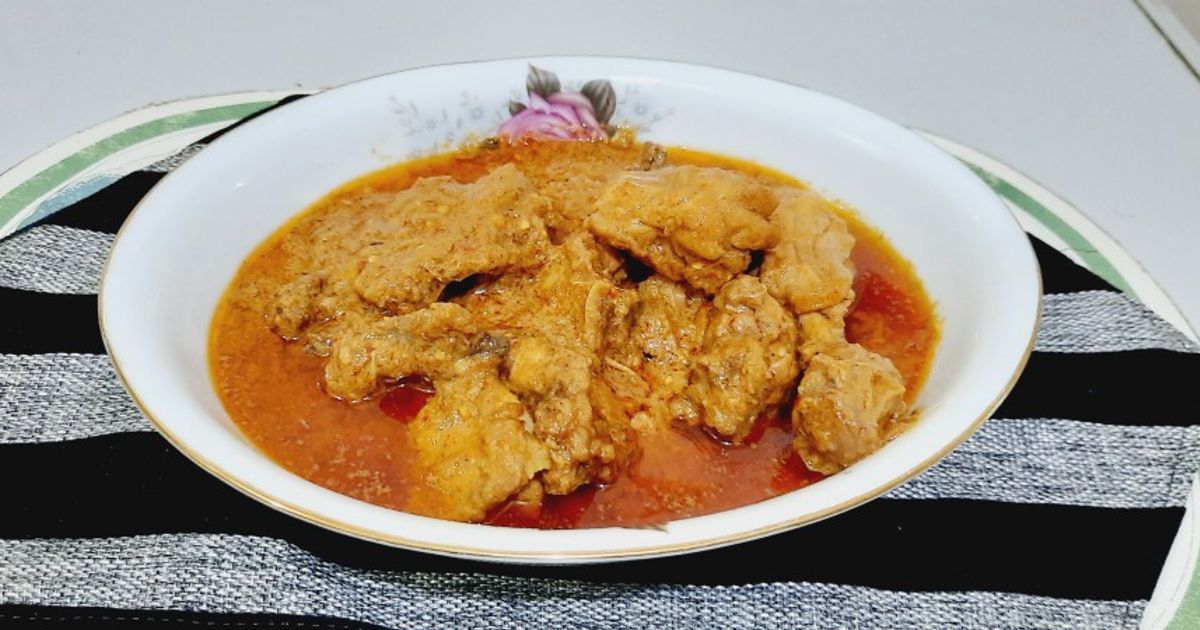 Murg 12 Masala Recipe by Naz Rais Naz Rais - Cookpad
