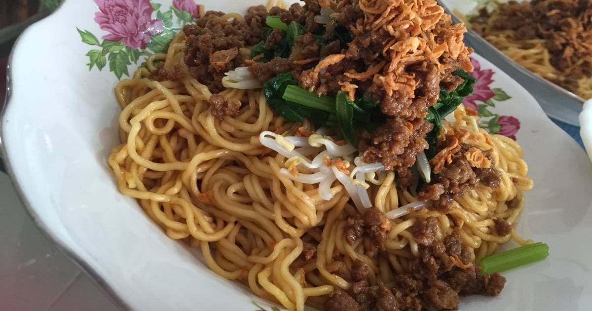 Resep Bakmi babi ala ijowcafe v.simple oleh Ijow kitchen - Cookpad