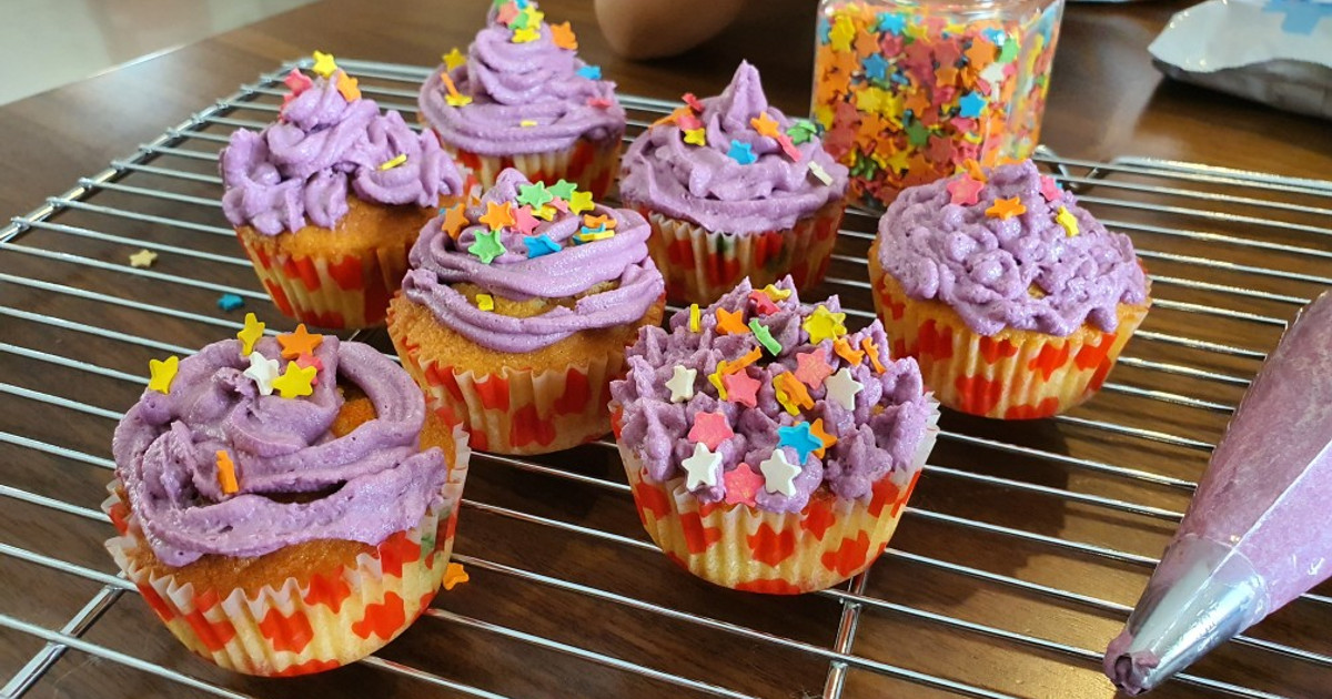 Resep Vanilla Angel Cupcake Air Fryer oleh Nikki Niken Widia - Cookpad