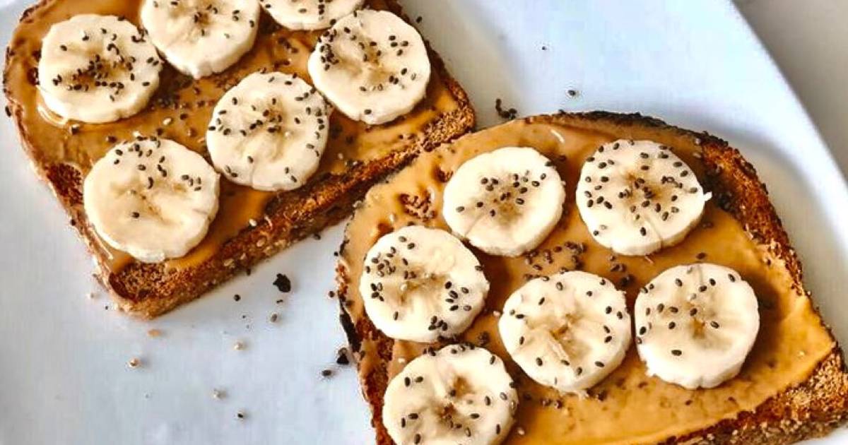 Tostadas con pasta de maní y banana Receta de pau 🧁- Cookpad