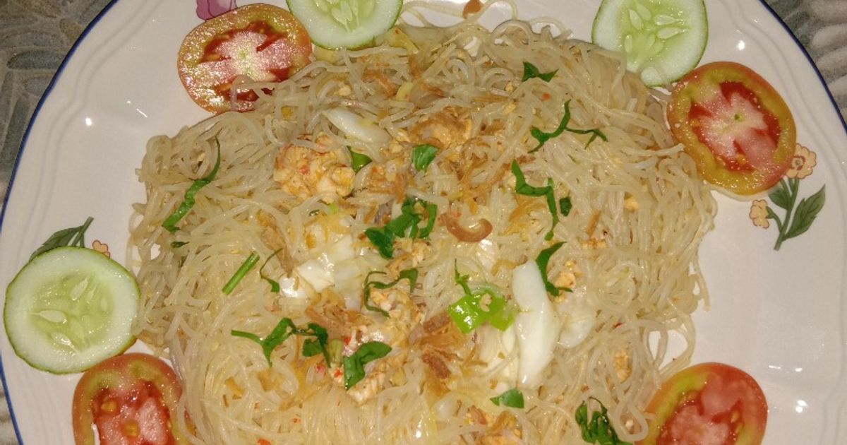 Resep Mie Hoon Tumis Ayam Cincang oleh Marhamah Rukmana - Cookpad