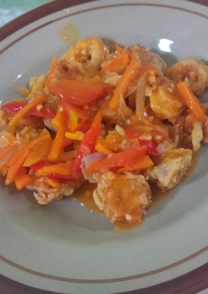 Resep Ayam tepung saus asam pedas manis oleh Risqi Setiani - Cookpad