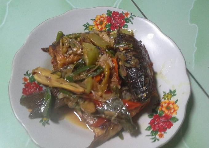 Resep Ikan mas cabai extra pedas oleh Hana Nda - Cookpad Resep Ikan mas cabai extra pedas oleh Hana Nda - Cookpad