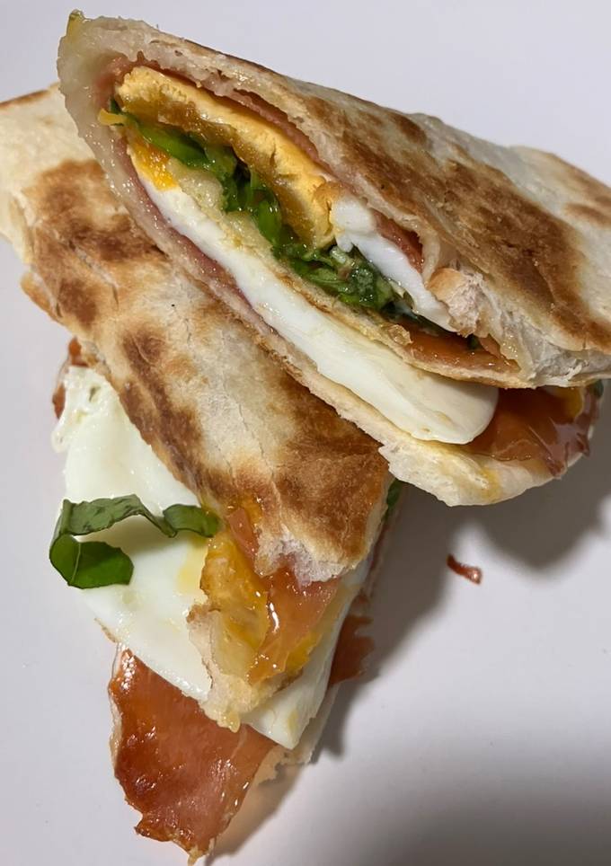 Wrap relleno de jamón serrano y huevo frito Receta de @tesa.cuina- Cookpad