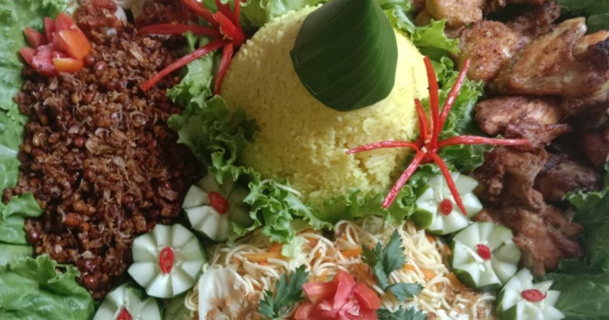 Resep Tumpeng Nasi Kuning oleh Roro Yulia - Cookpad