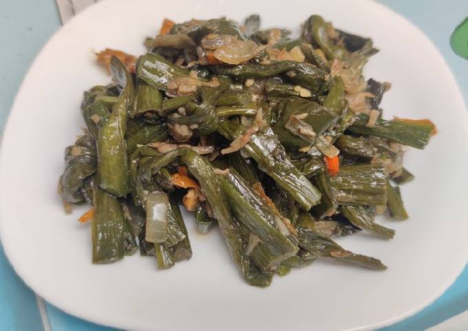 Resep Sayur Genjer ala desa oleh Bundadari - Cookpad