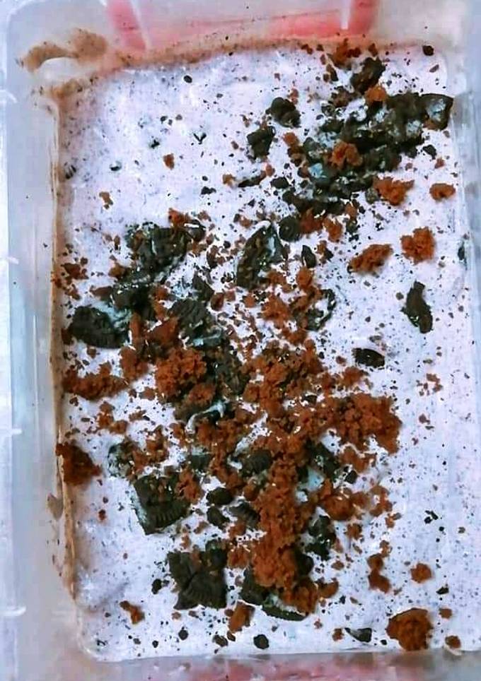Oreo ice cream Recipe by Maha Faraz - Cookpad