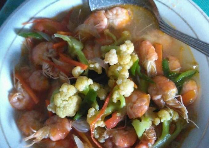 Resep Tumis udang sayur enak oleh Zikrina - Cookpad