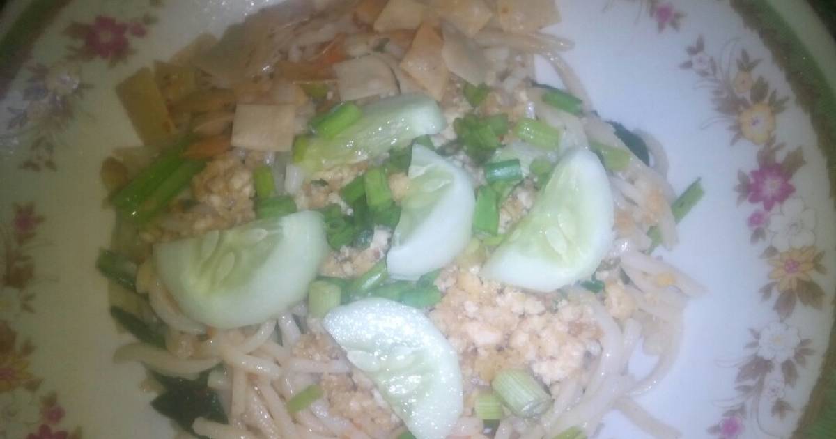 Resep Mi Pangsit Anti Ribet oleh Luthfi Siswati - Cookpad