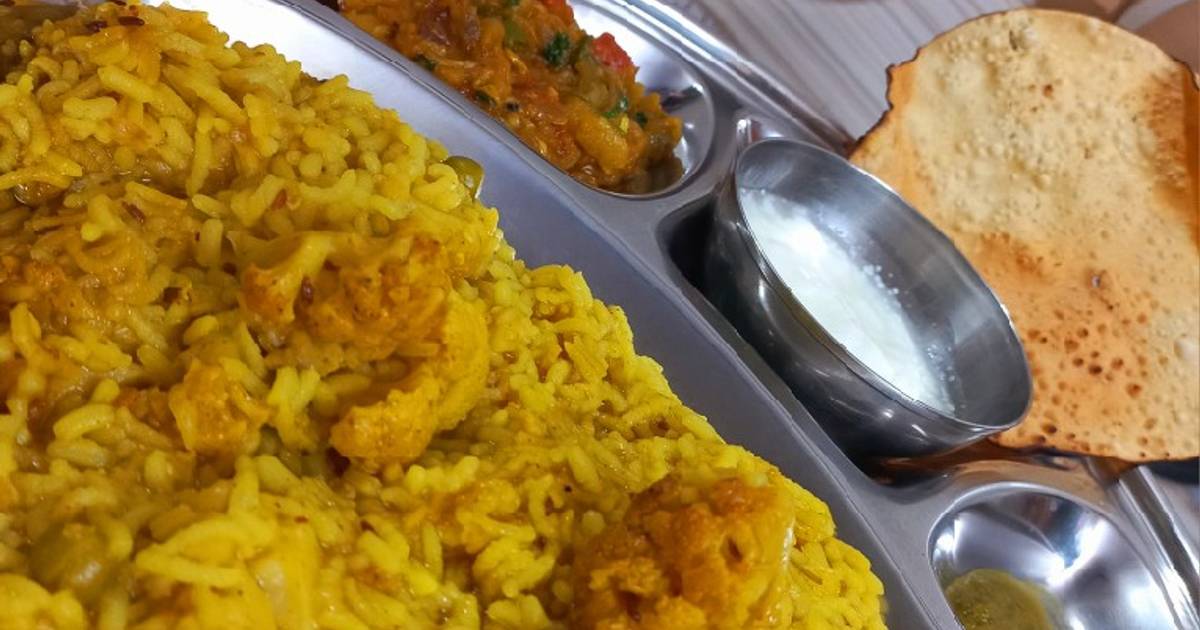 मकरसंक्रांति स्पेशल खिचड़ी (Makar Sankranti Special Khichdi ki recipe ...