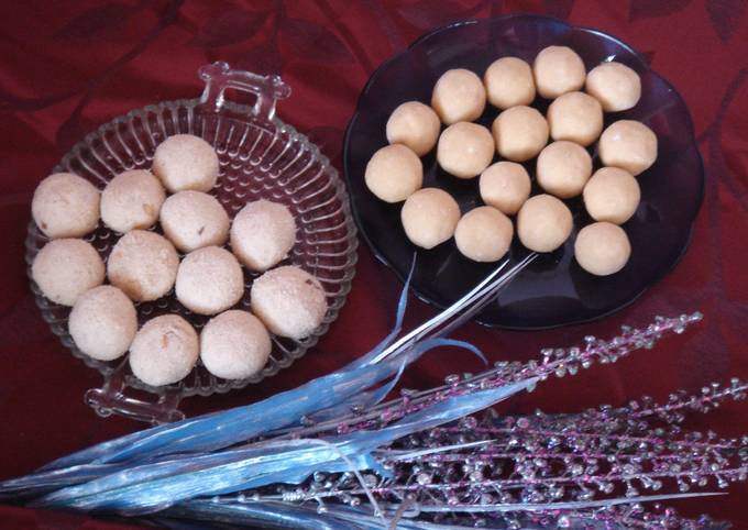 Maa ladoo & Rawa ladoo Recipe by Girija Devi - Cookpad