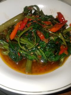Resep Tumis Kangkung oleh Mama Nuna April - Cookpad