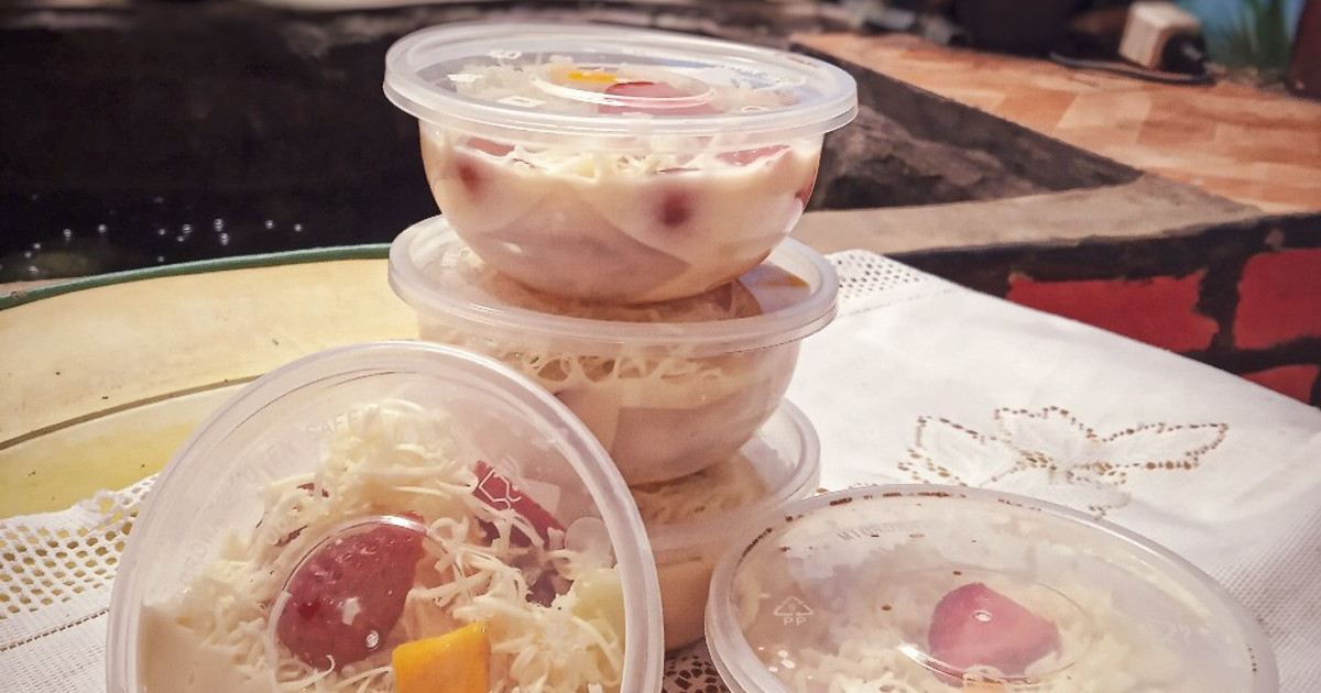 Resep Fresh Fruit Salad With Yoyic oleh Qothrunnadaida - Cookpad