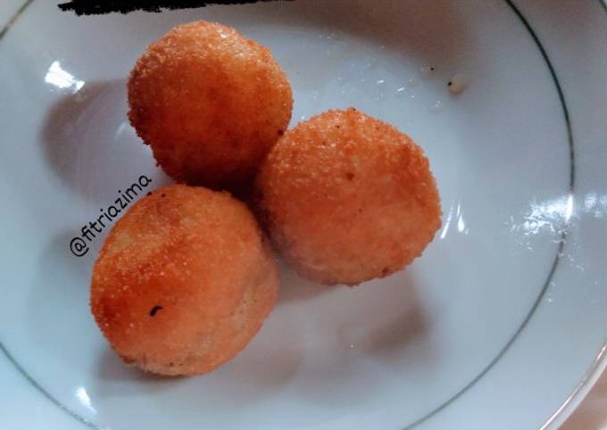 Resep Bola Kentang Keju oleh Azima Fitria - Cookpad
