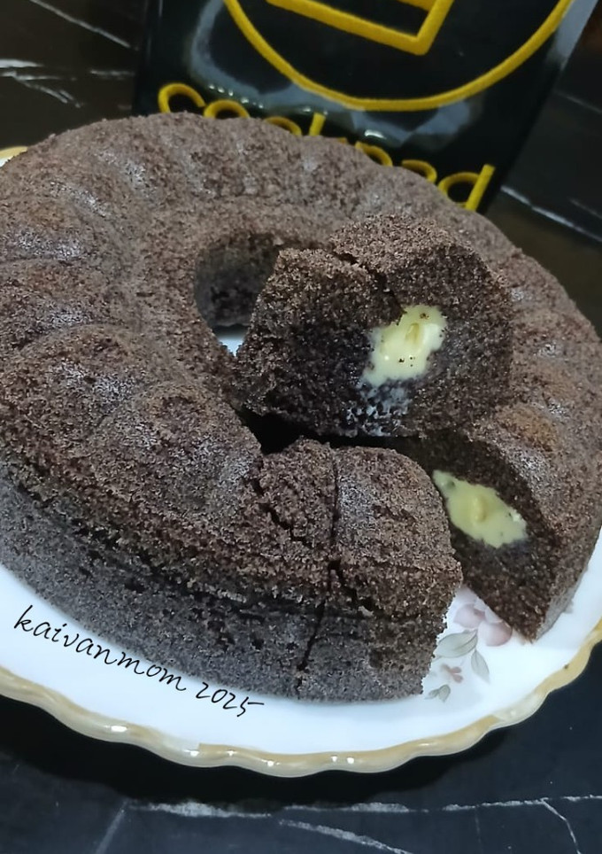 Resep Bolu Ketan Hitam Keju Lumer oleh Kaivan Mom - Cookpad
