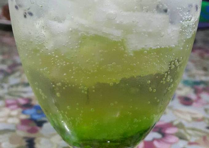 Resep Es timun sprite oleh Alfira Maghfirah - Cookpad