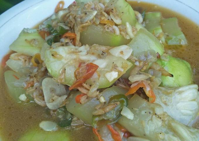 Resep Tumis Labu Air Ebi oleh Citra Devi - Cookpad