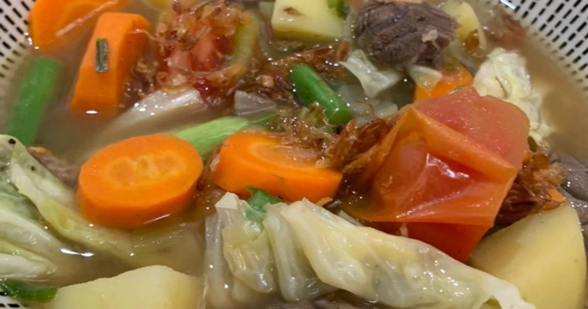 Resep Sop Daging dengan Bumbu Simple oleh Kitchentells - Cookpad