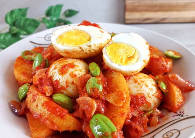 Resep Telur Balado Kentang Pete oleh Ika Sulistianingsih - Cookpad