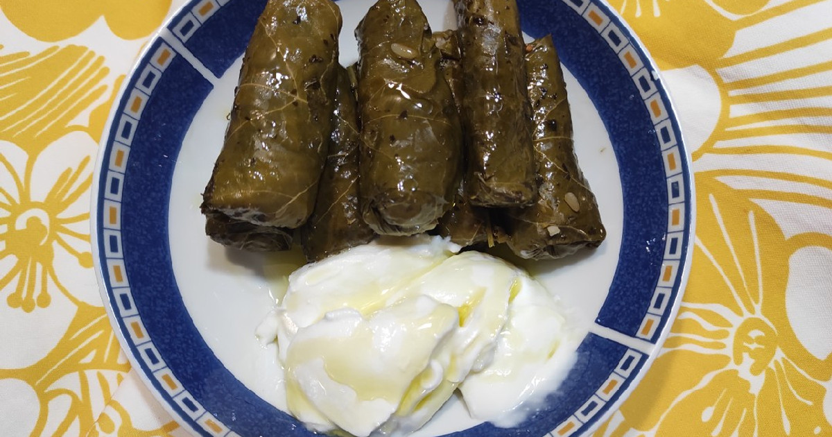Ντολμαδάκια γιαλαντζί στο φούρνο στην πήλινη γάστρα Συνταγή από τον/την ...