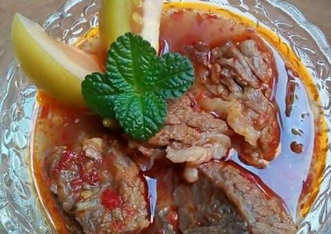 Resep Garang Asem Daging Sapi ala-ku oleh Ge Adhian - Cookpad