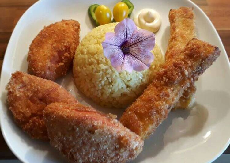 Rántott cukkini, parizer, rizzsel, uborkasalátával | krinyo Fehér ...