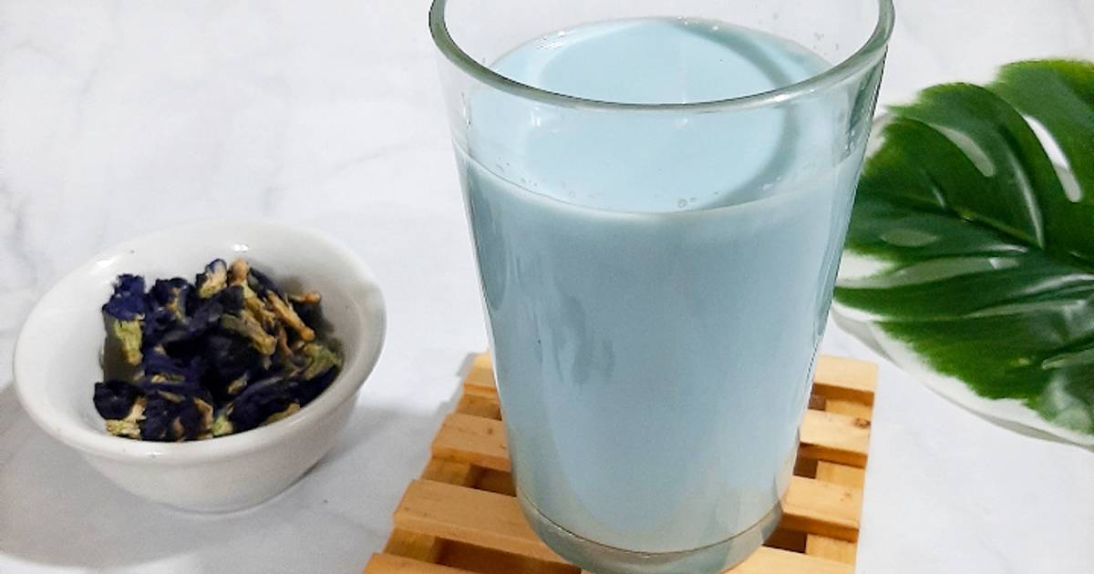 Resep Blue Milk Tea (Teh Susu Bunga Telang) oleh Armina Puji Utari - Cookpad