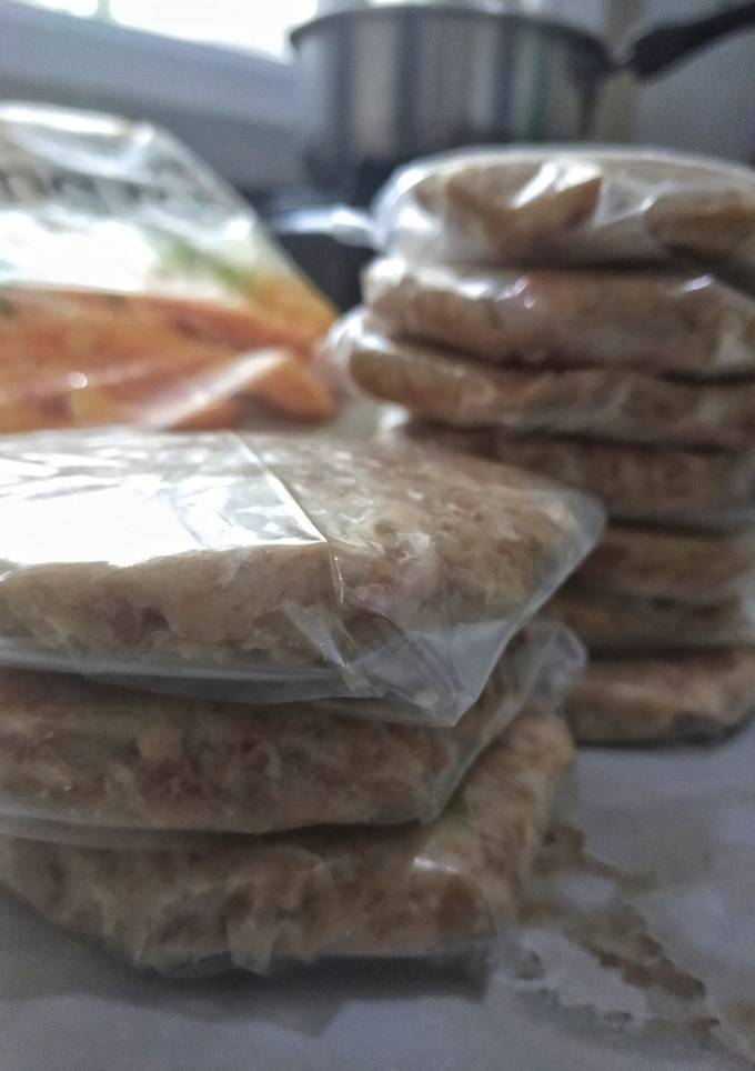 Resep Patty Burger Daging Sapi dan Ayam oleh Destriana Devi - Cookpad