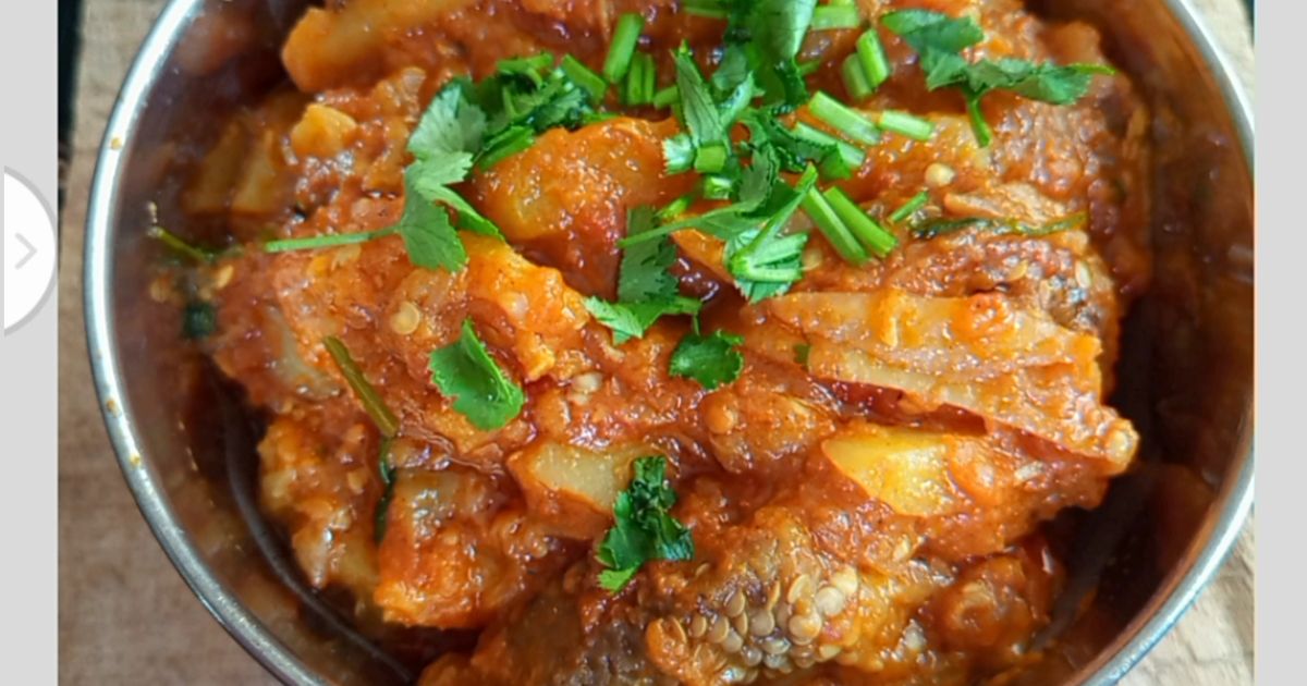 Baingan Aloo Recipe by Mariam Azeem (Umme Sarim) - Cookpad