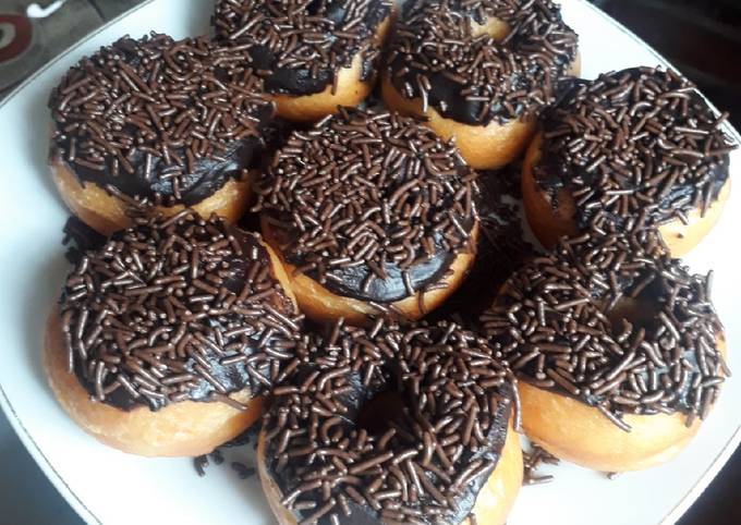 Resep Donat Coklat oleh Lala Jamilah - Cookpad
