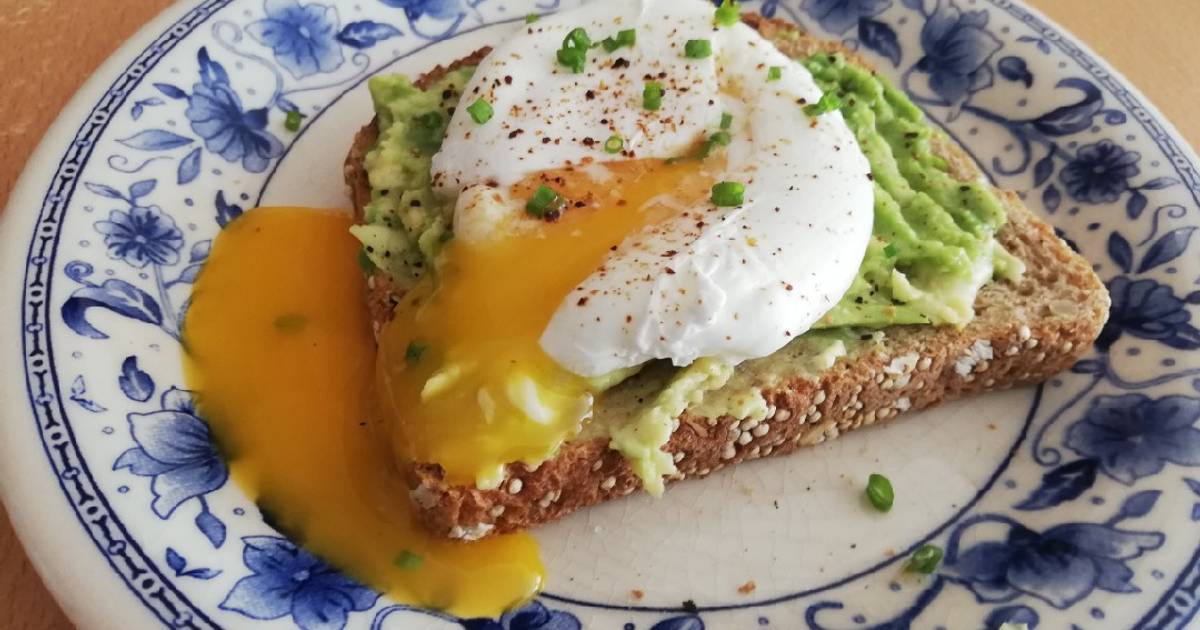 Huevo pochado (escalfados) 🥚 para desayuno Receta de ElNicocina- Cookpad