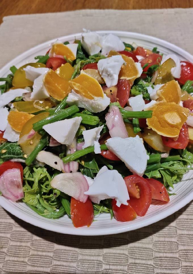 Sayote Leaves Salad Recipe by Meme - Cookpad